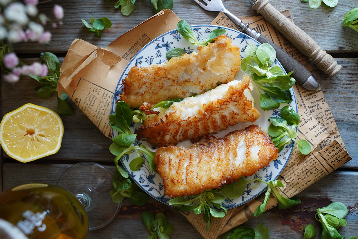 Ryba smażona w cieście (jak w smażalni nad morzem!) - niebo na talerzu